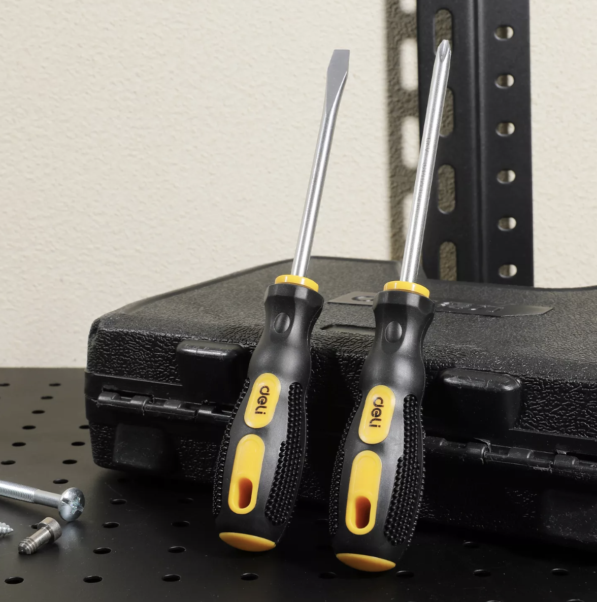 38% off on Deli 4x Flat and Star Screwdrivers | OneDayOnly