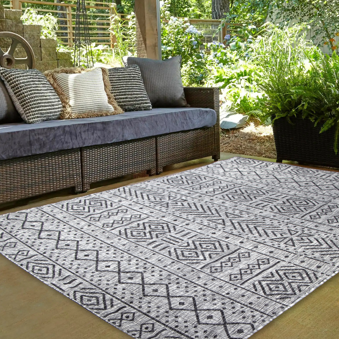 70% off on Heriz Gallery Tribal Grey Rug | OneDayOnly