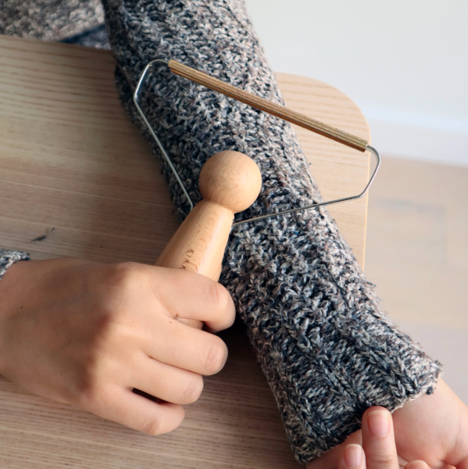 31% off on Kikkerland Reusable Lint Remover | OneDayOnly