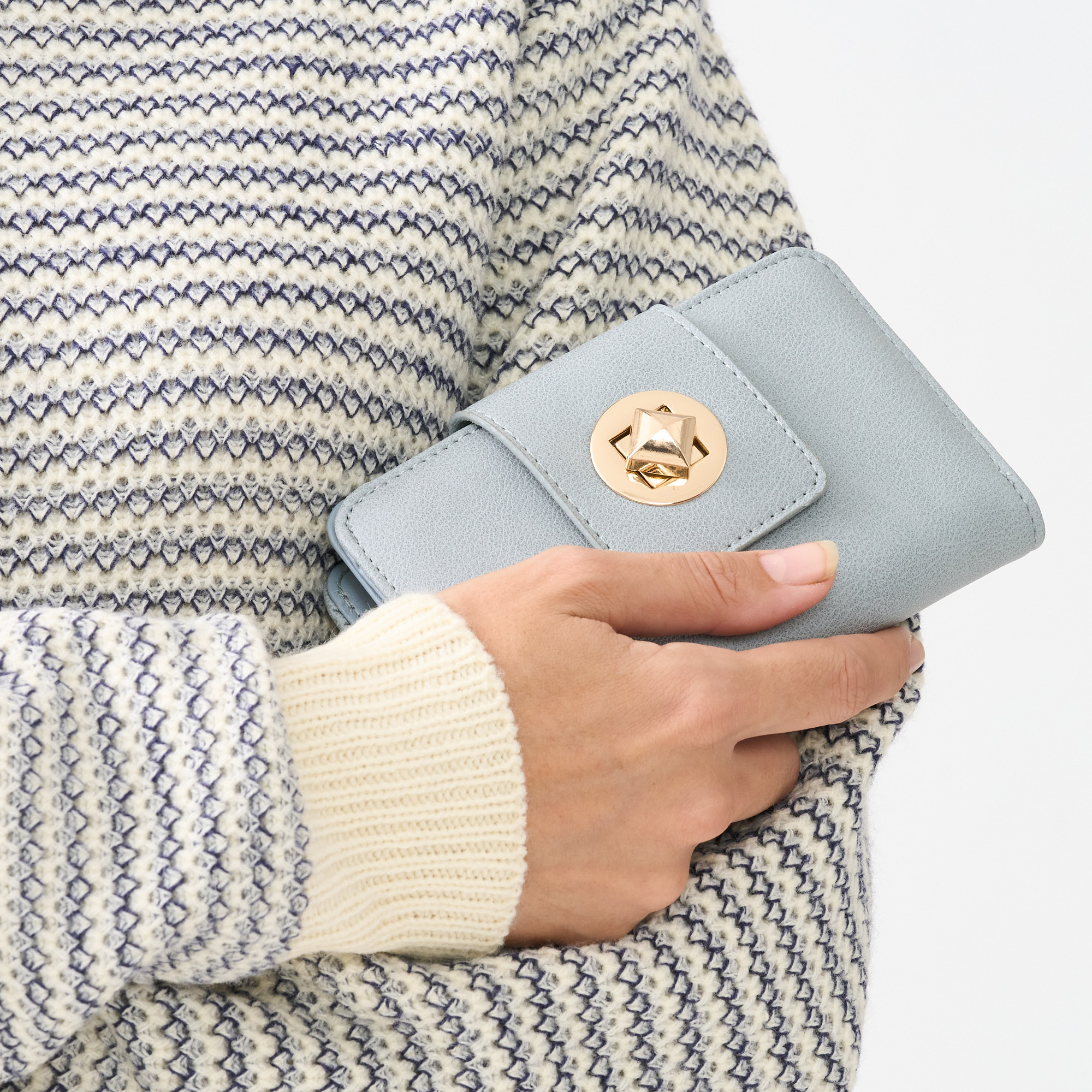 40% off on Bloom PU Multi-Compartment Wallet | OneDayOnly