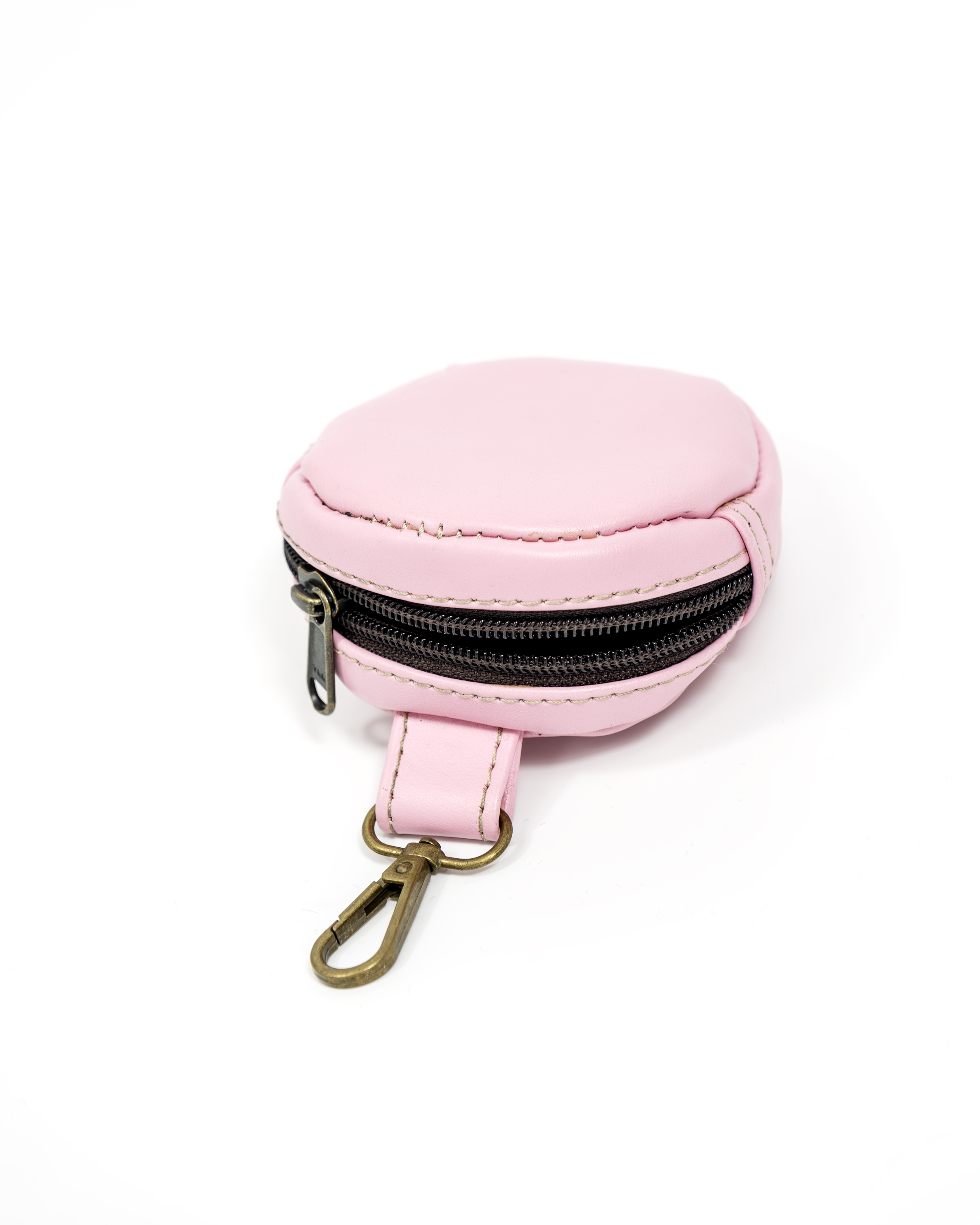 38% off on Weetail Leather Clip On Bags | OneDayOnly