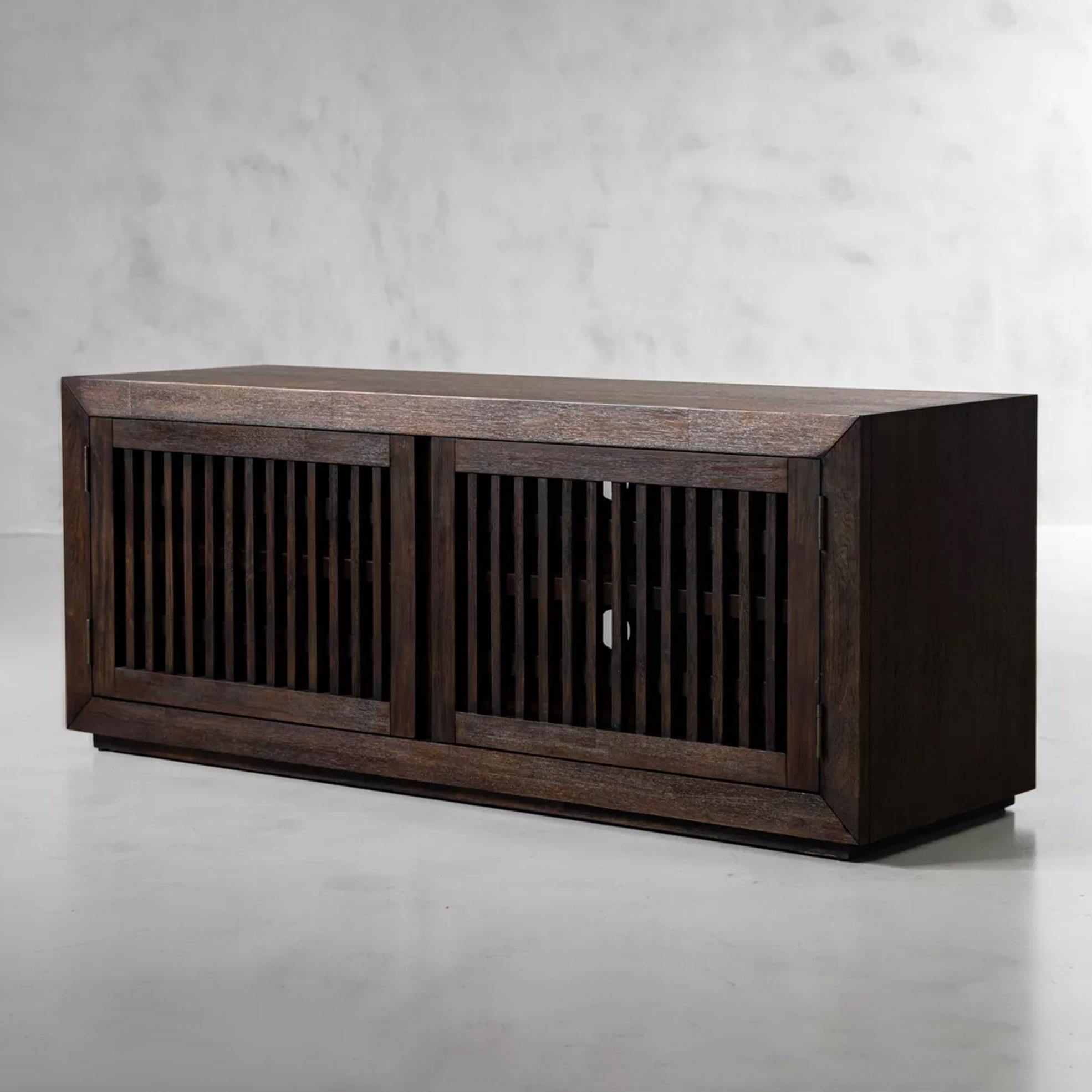 R1,200 off on Mantis Tv Stand | OneDayOnly