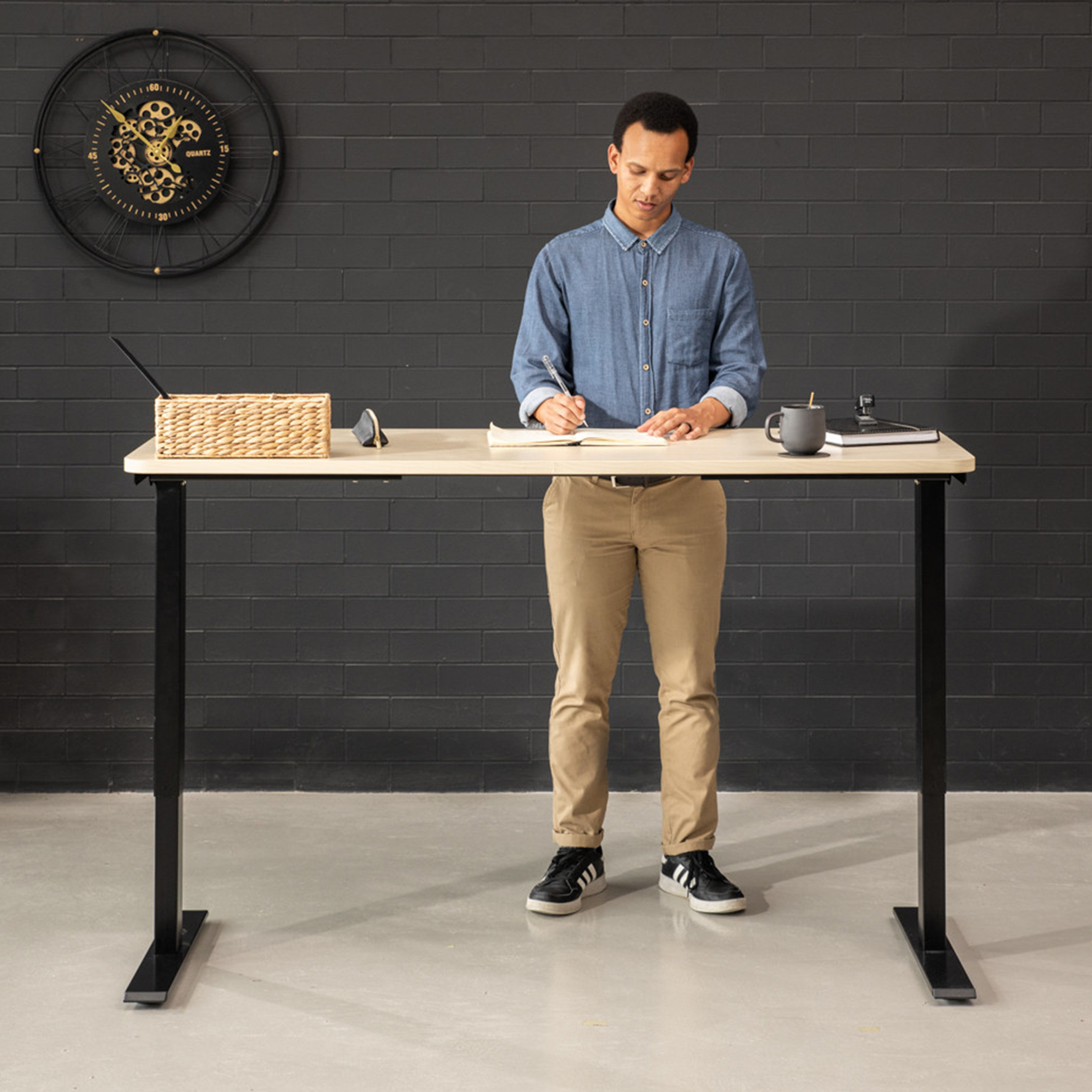 R700 off on Axon Standing Desk | OneDayOnly