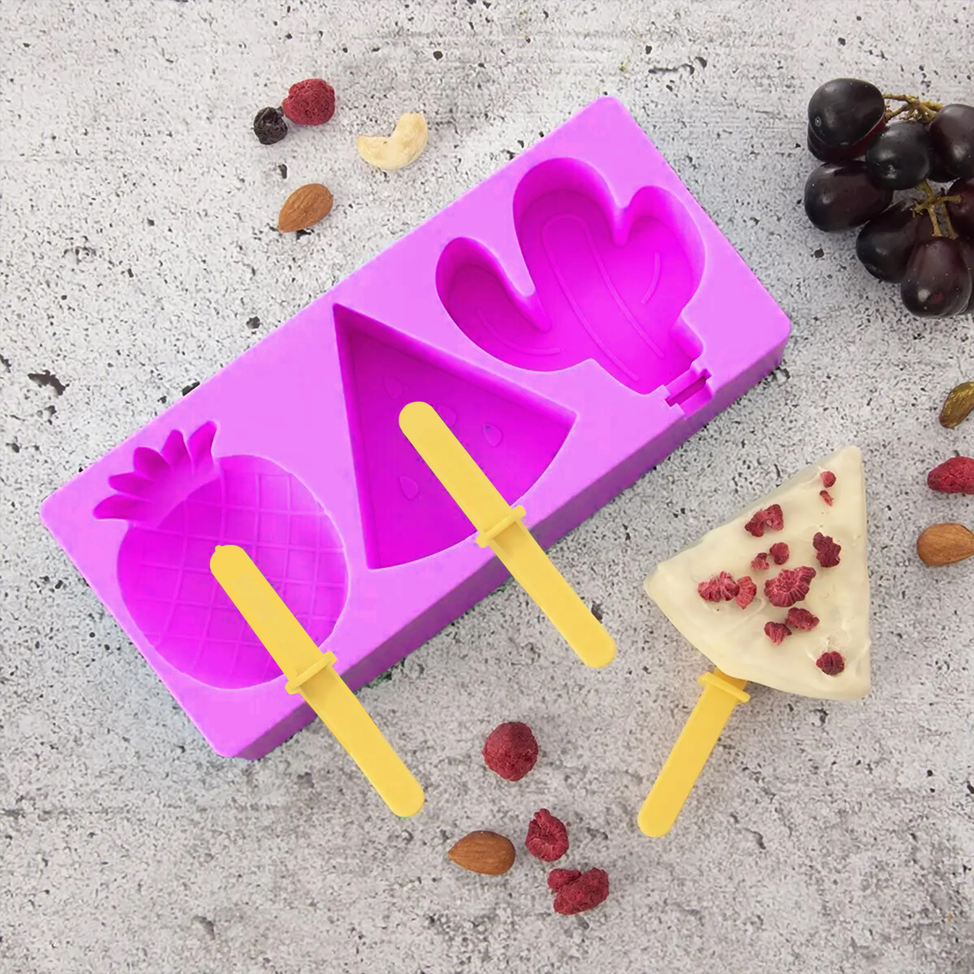 46% off on 2x Novelty Ice Moulds Trays | OneDayOnly
