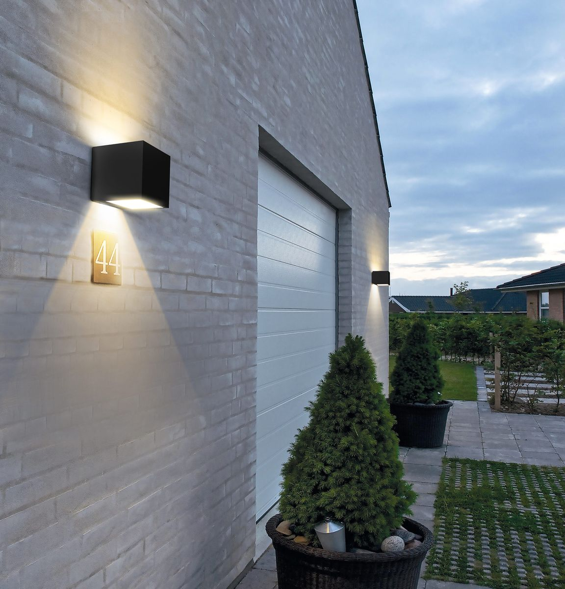 36% off on Spectra Solar Wall Light | OneDayOnly