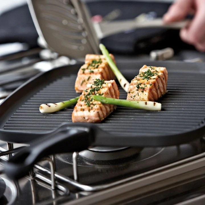32% off on 28cm Classic Square Grill Pan | OneDayOnly