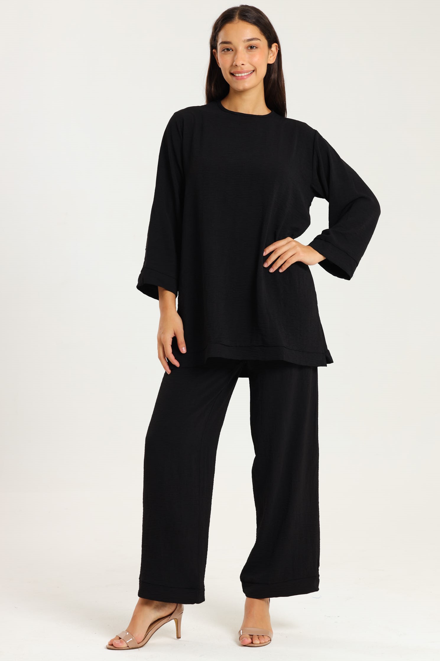 47% off on Lilly Luxe Ladies Savannah Slack Set | OneDayOnly