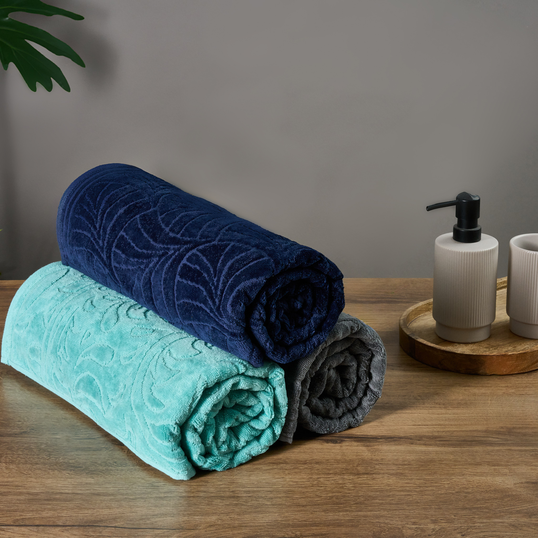 40% off on Velour Embossed Bath Sheet | OneDayOnly