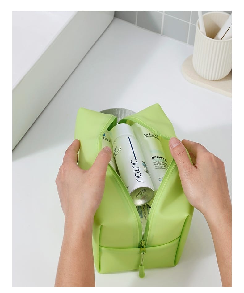 26% off on Large Silicone Toiletry Bag | OneDayOnly