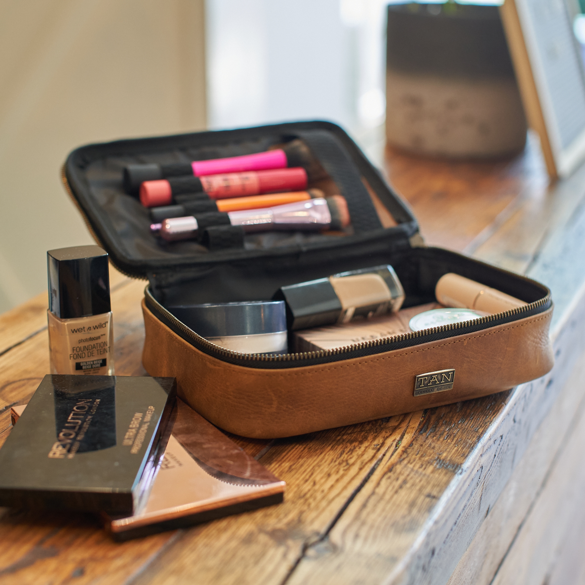 35% off on Tan Leather Goods Ruby Make-Up Bag | OneDayOnly