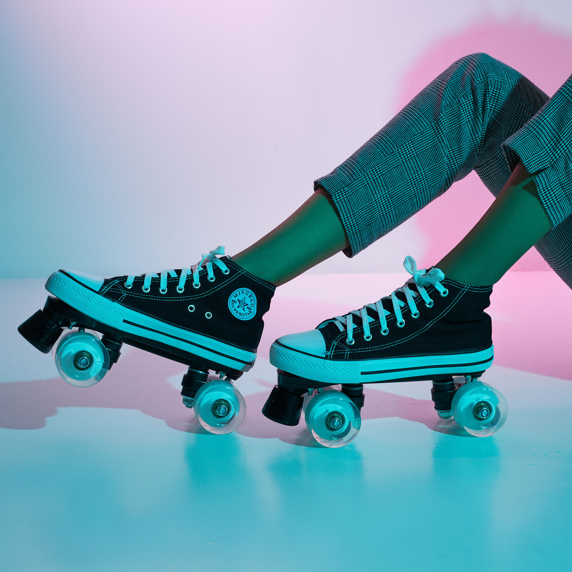 38% off on Retro Classic 90's Roller Skates | OneDayOnly