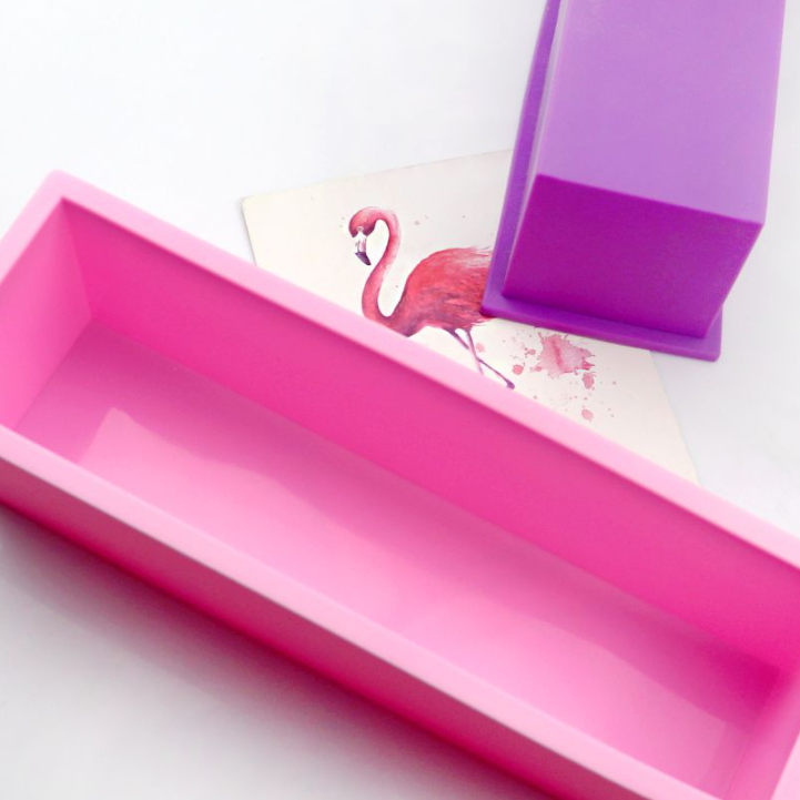 36% off on Essentialist Rectangle Cake Mold | OneDayOnly