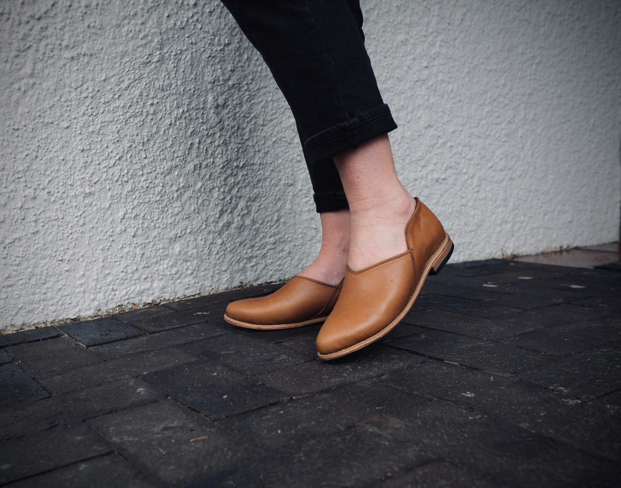 23% off on Ladies The Wanderer Leather Shoes | OneDayOnly