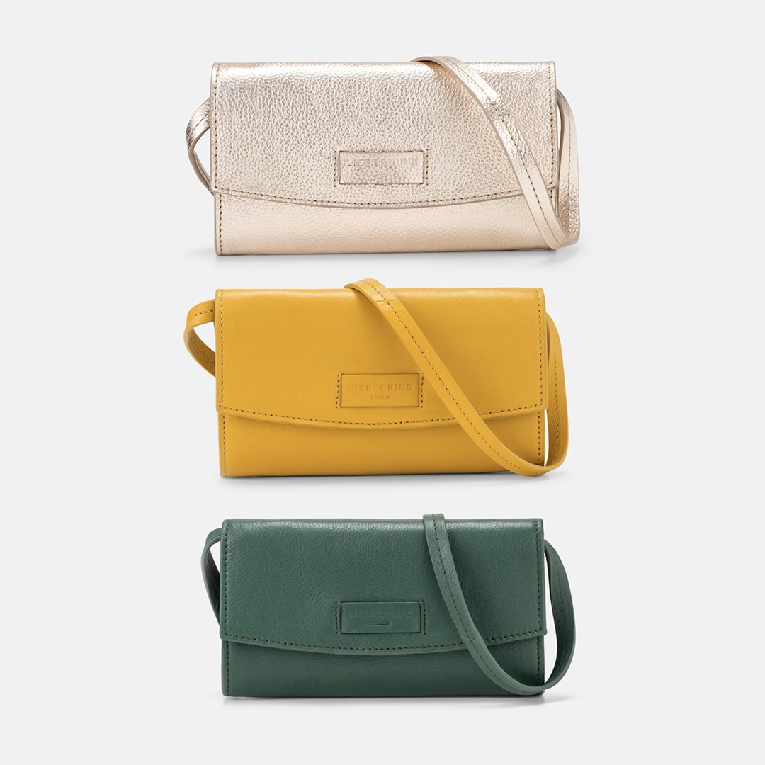 35% off on Soft Leather Essential Clutch | OneDayOnly