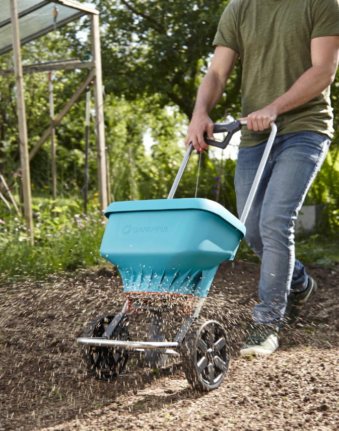41% off on Gardena 18L Spreader | OneDayOnly