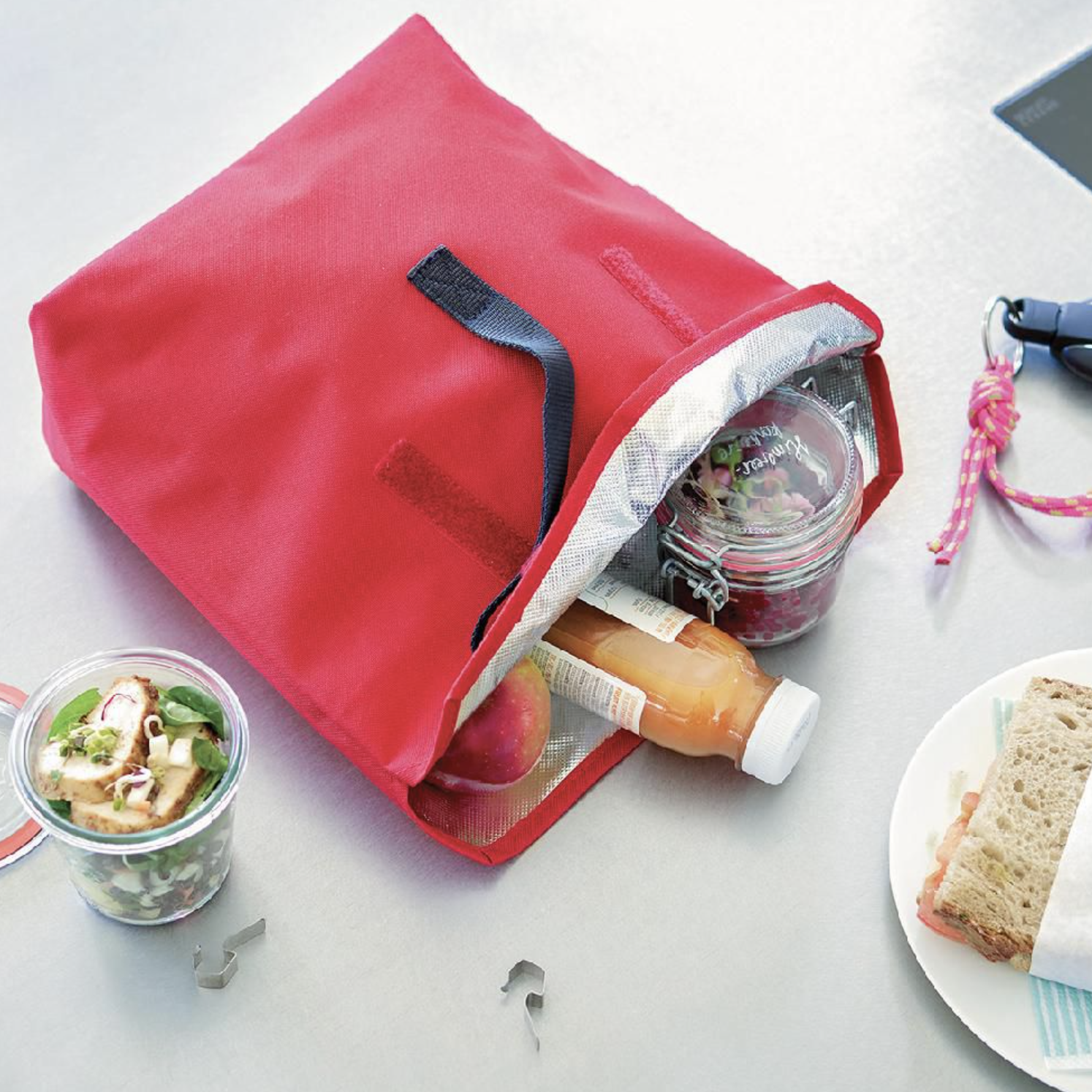 29% off on reisenthel Fresh Red Lunchbag | OneDayOnly
