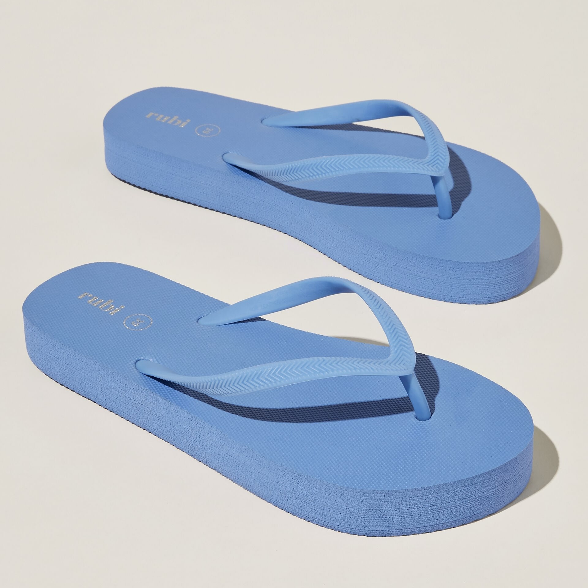 42% off on Rubi Ladies The Rubi Flatform Flips | OneDayOnly