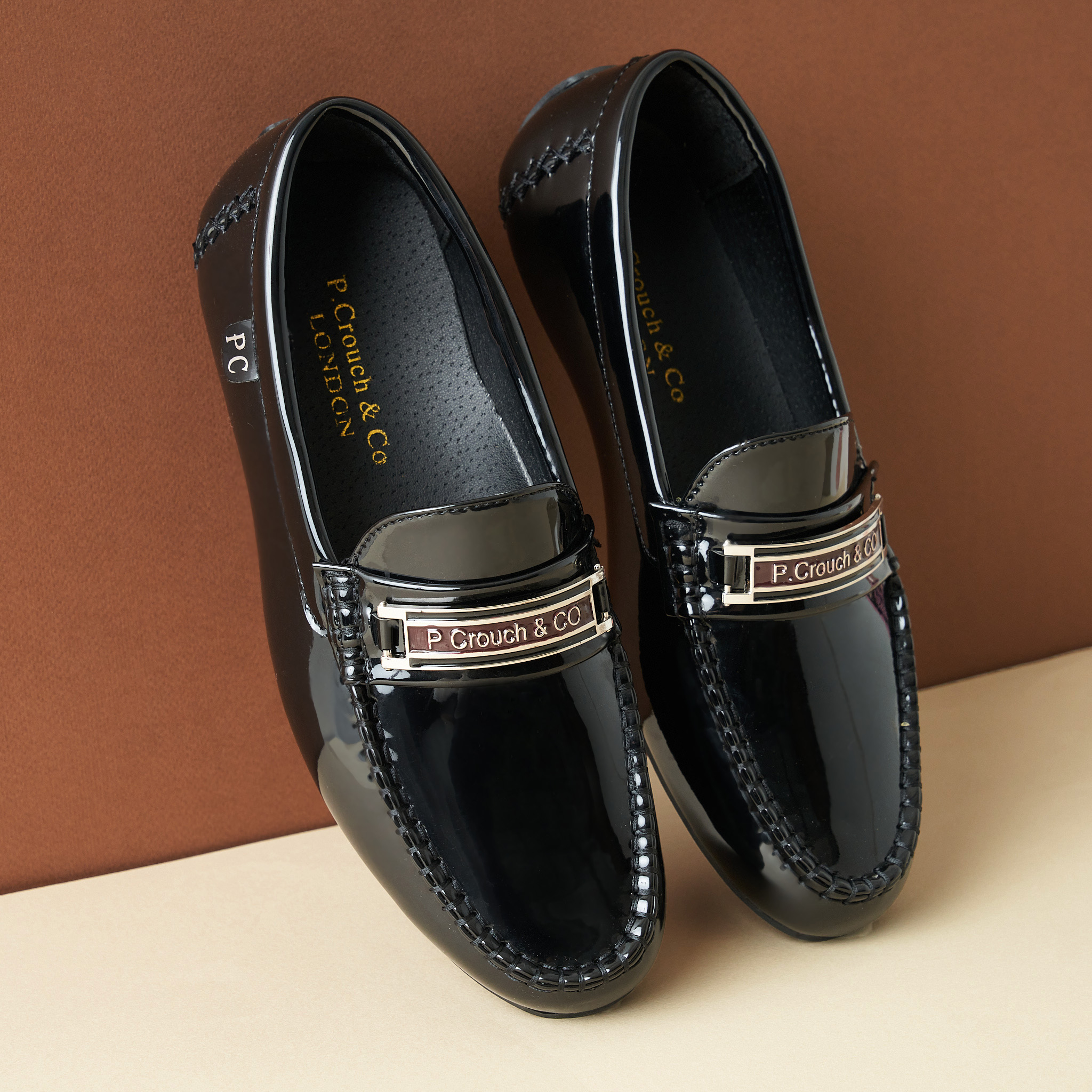 27% off on Men's Black Metallic Shoes | OneDayOnly