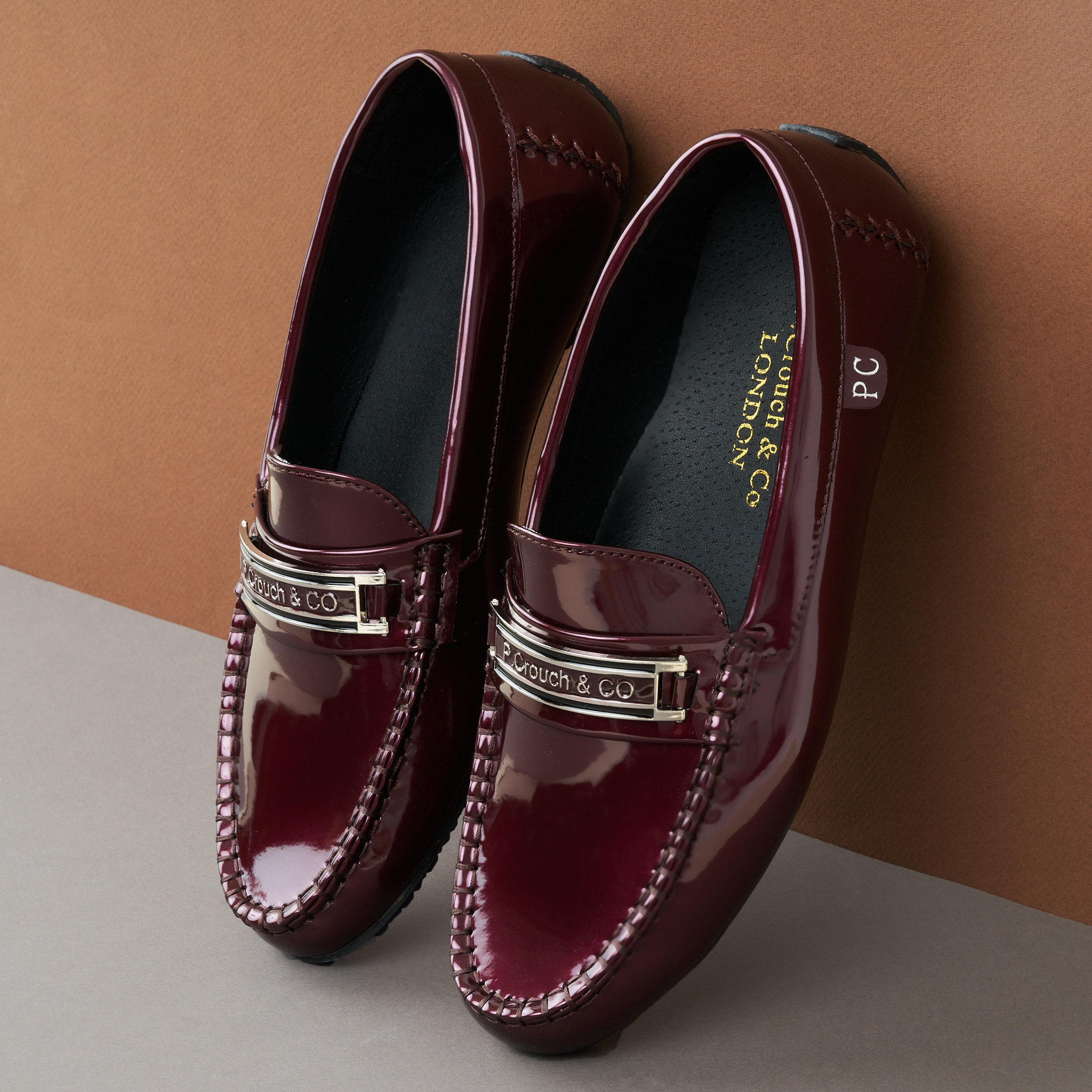 27% off on Men's Black Metallic Shoes | OneDayOnly