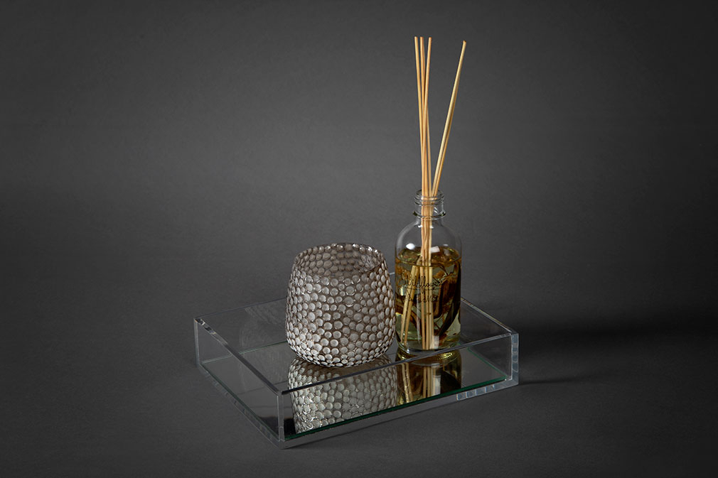 40% off on Acryluso Clear Display Tray | OneDayOnly