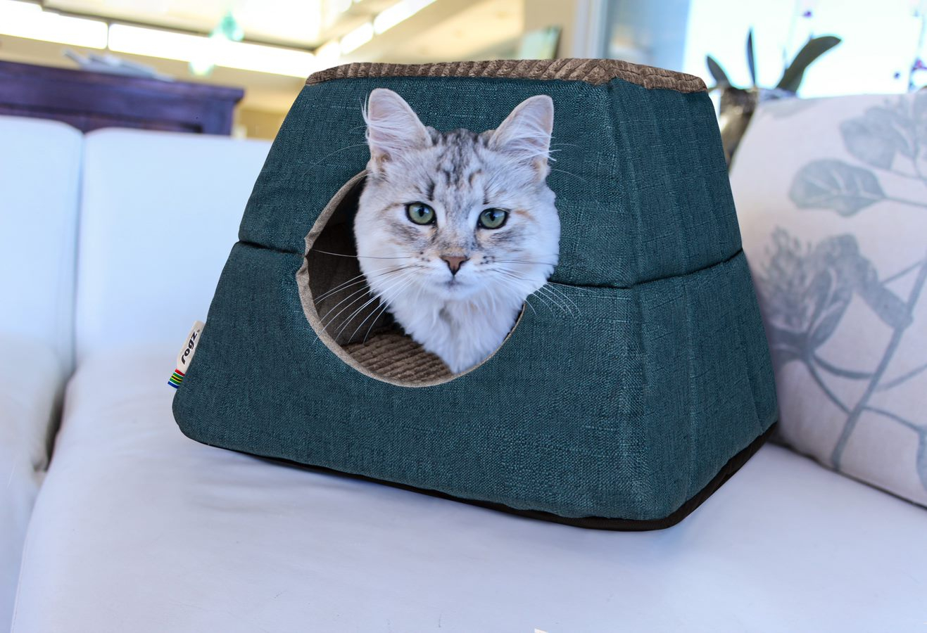 28% off on Rogz 2-in-1 Oslo Igloo Cat Bed | OneDayOnly