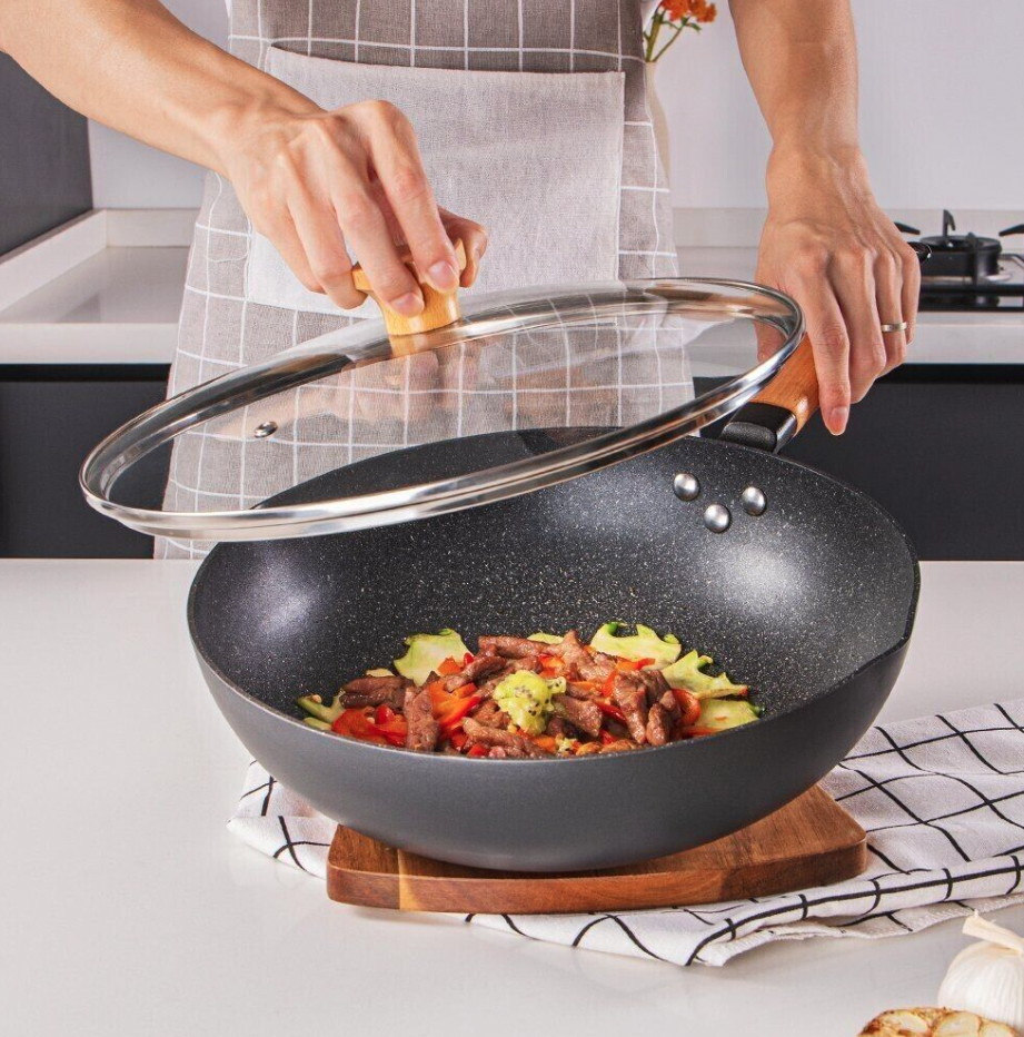 31% off on Aluminum Stir Fry Wok with Lid | OneDayOnly