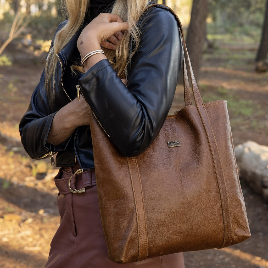 39% off on Judy Genuine Leather Handbag | OneDayOnly