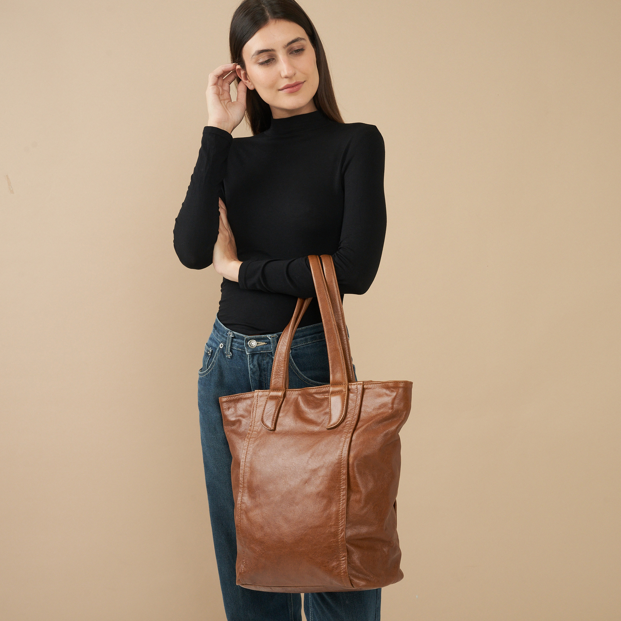40% off on Genuine Leather Poppy Handbag | OneDayOnly