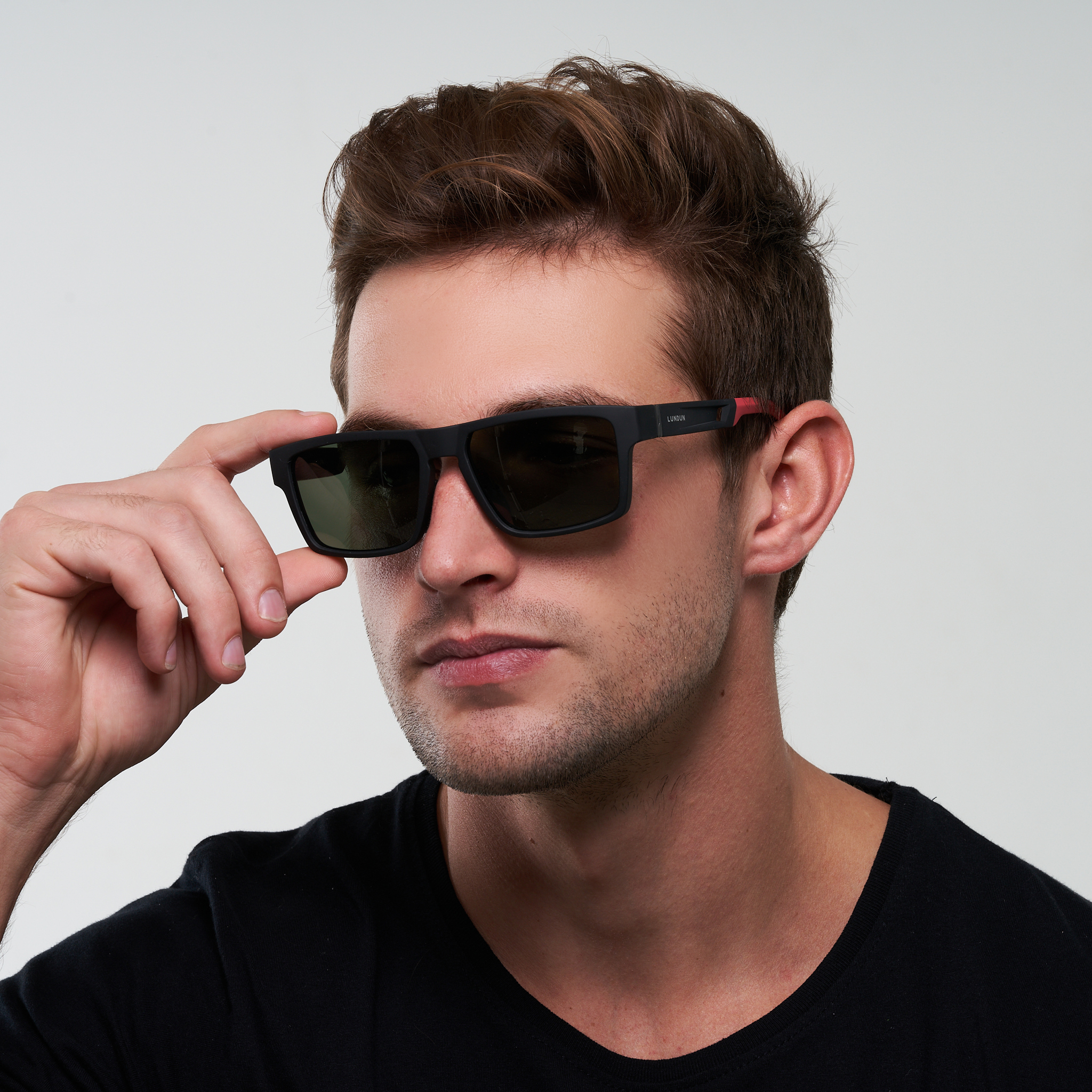 30% off on Lundun Unisex Square Red Sunglasses | OneDayOnly