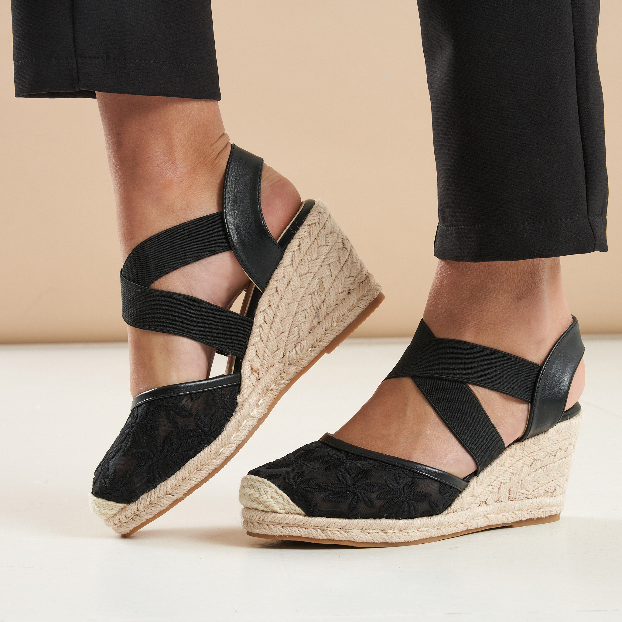 40% off on Geena Ladies Flower Mesh Wedge Heels | OneDayOnly