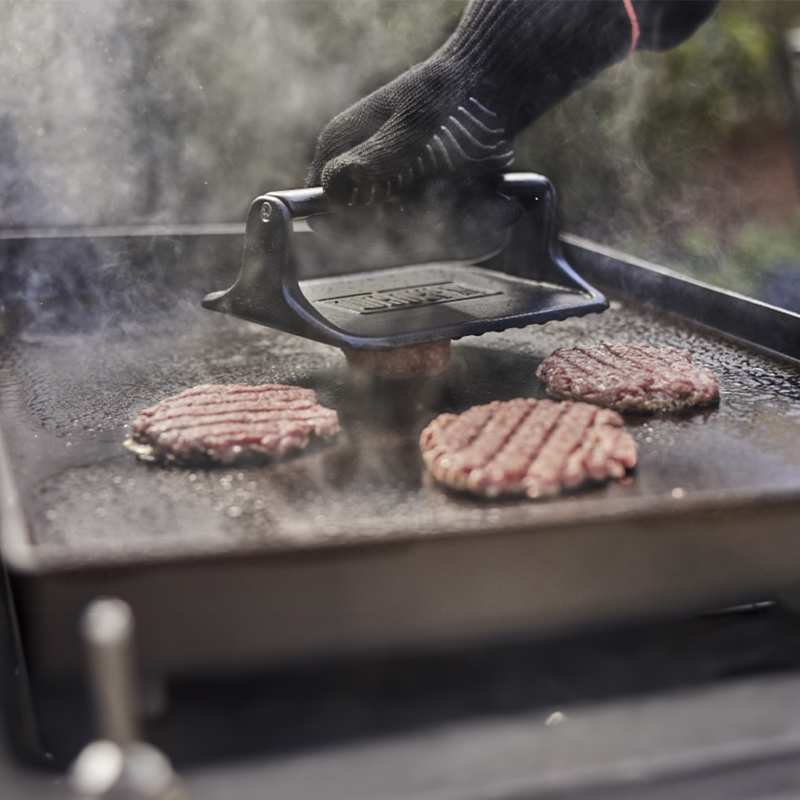 31% off on 5-Piece Genesis Smash Burger Kit | OneDayOnly