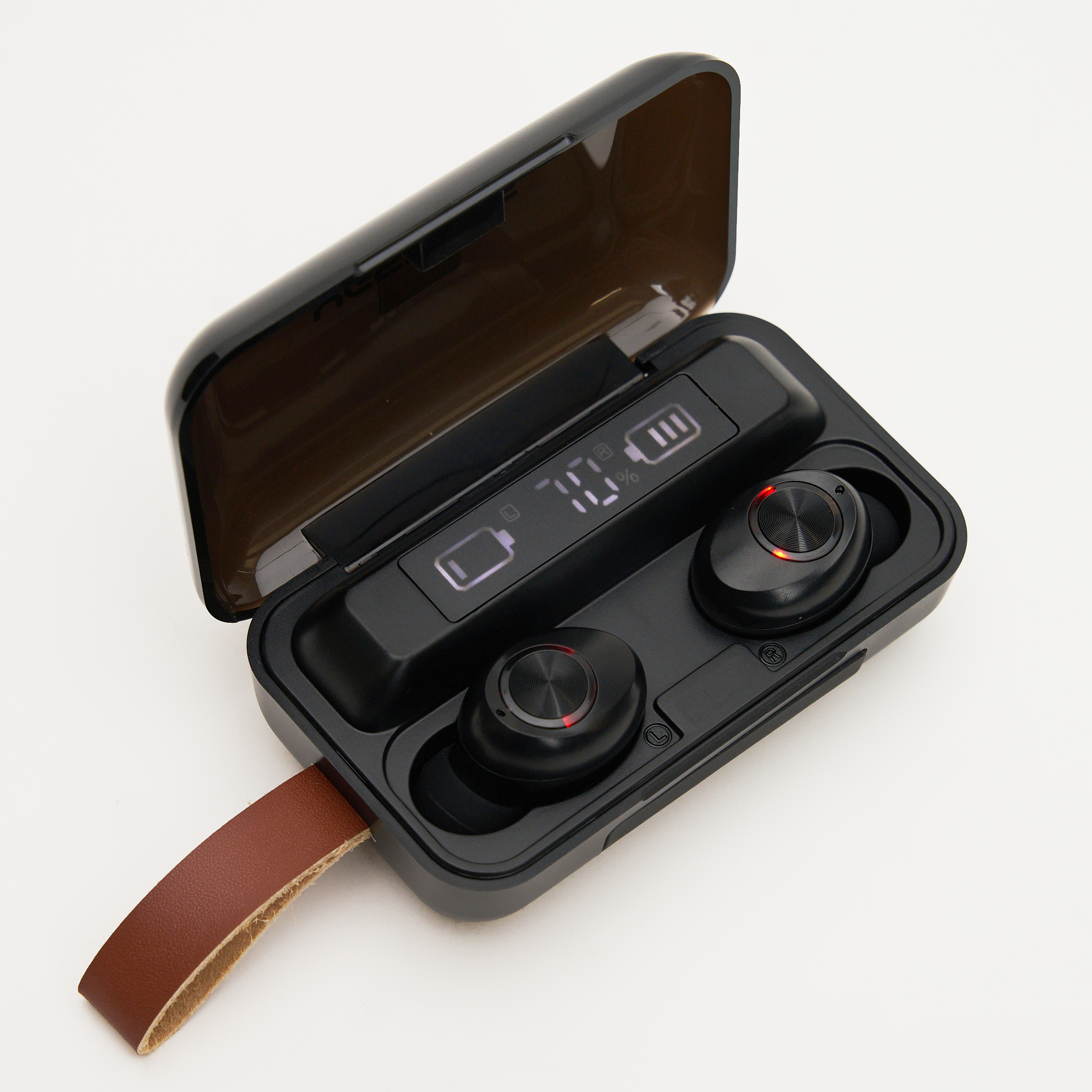 50% off on 2x 2-in-1 Earbuds & Power Banks | OneDayOnly