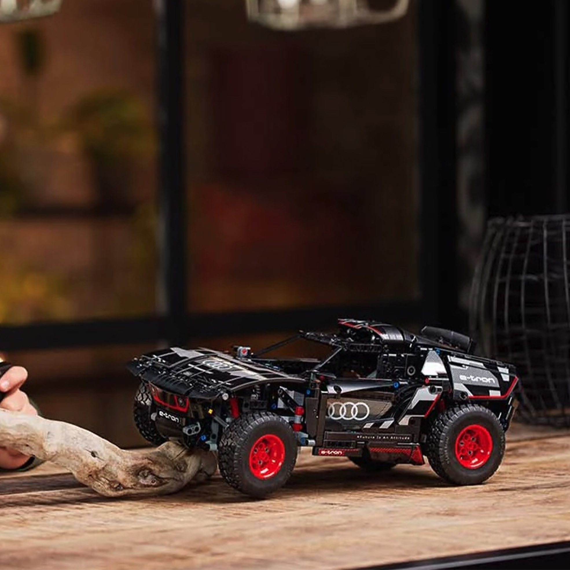 R900 off on 914-Piece Technic Audi RS Q e-tron | OneDayOnly