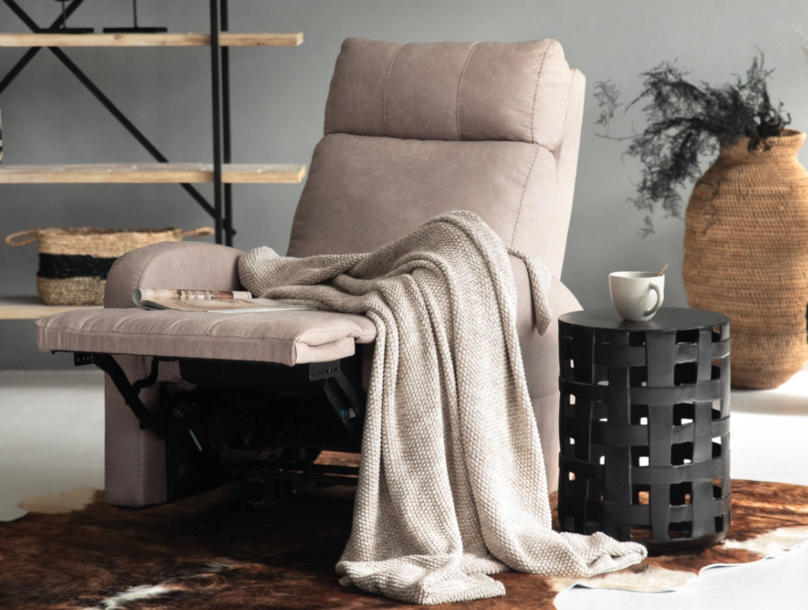 R800 off on Benton Leather Rocker Recliner | OneDayOnly