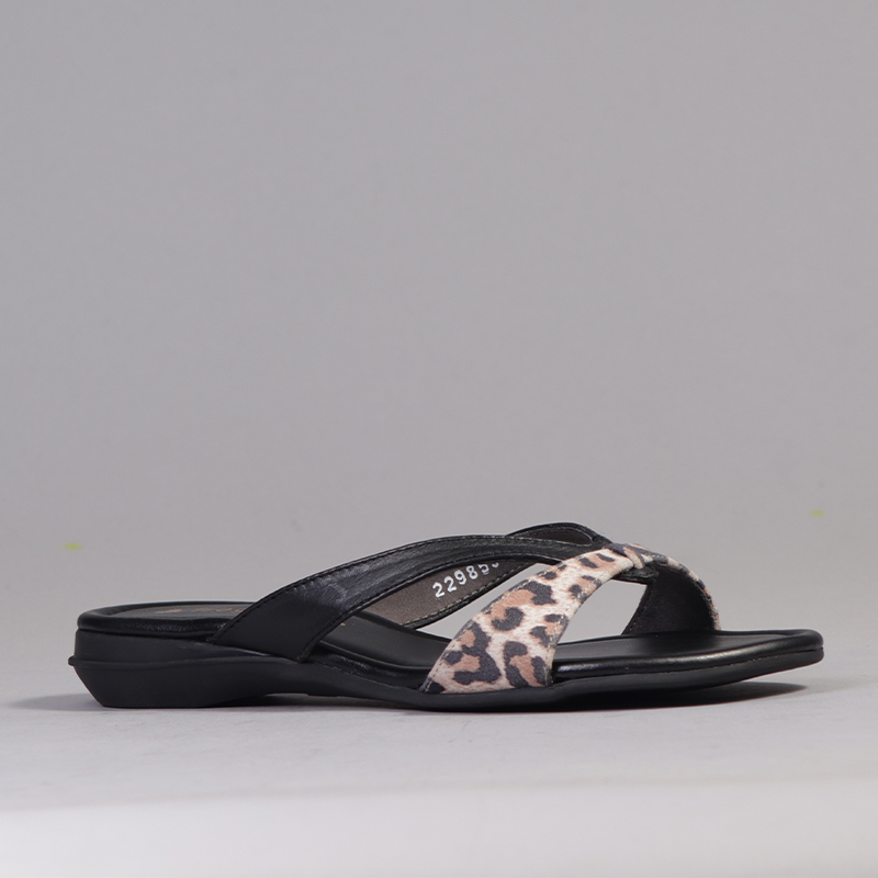 27% off on Froggie Ladies Leather Flat Sandal | OneDayOnly