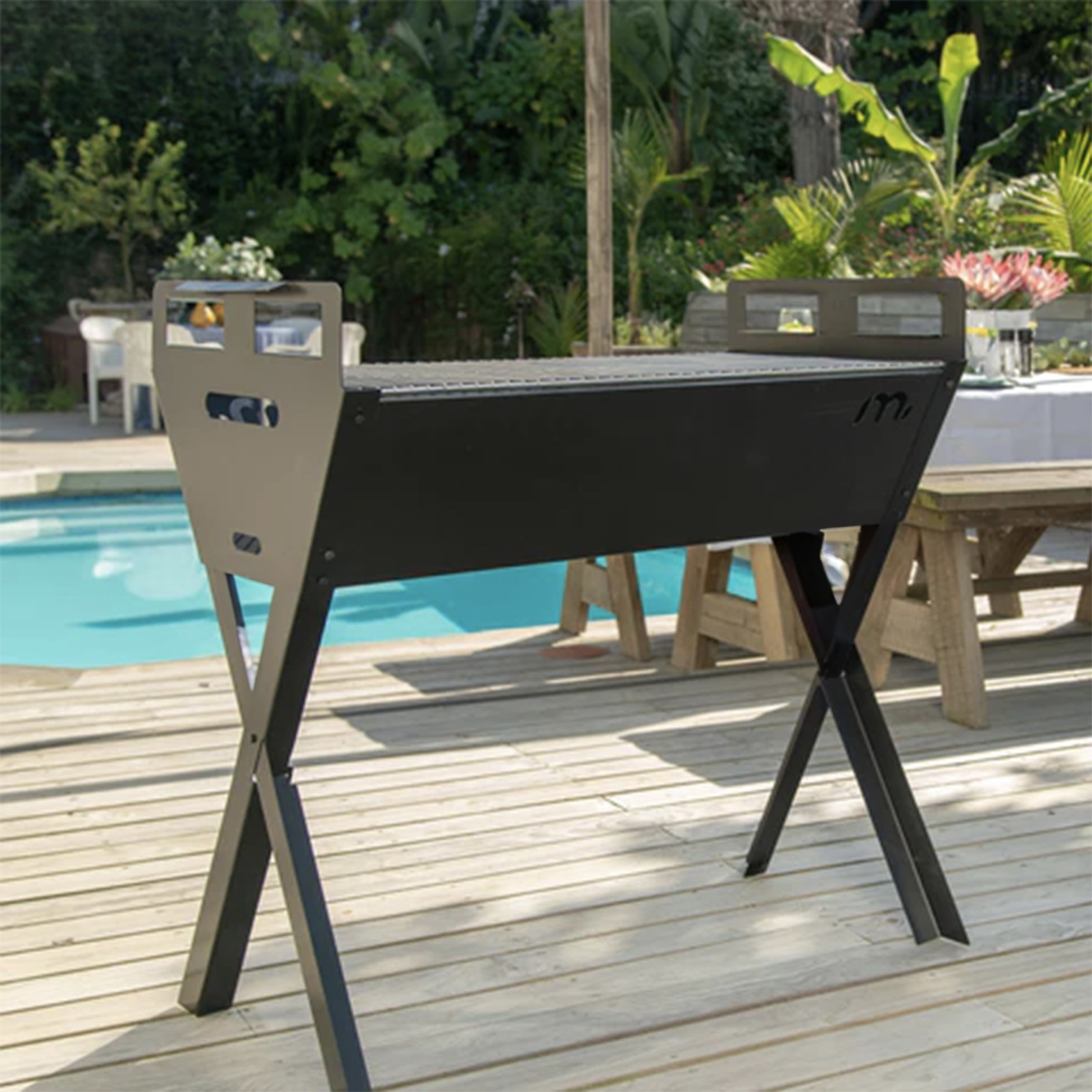 R600 off on Megamaster 900 Freestanding Braai | OneDayOnly