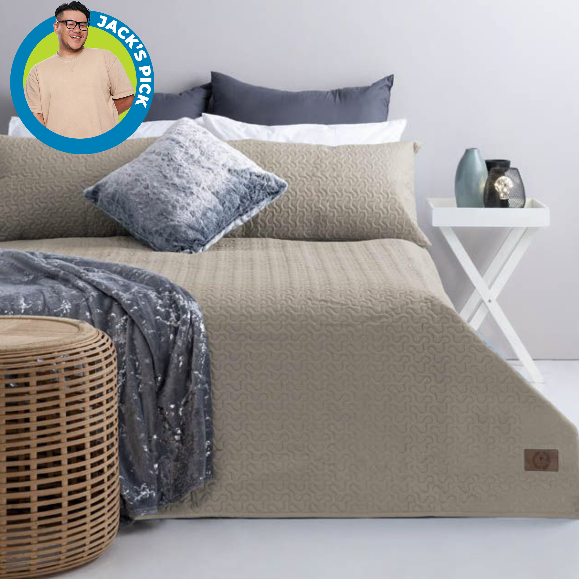 20% off on Pierre Cardin Pinsonic Quilt | OneDayOnly