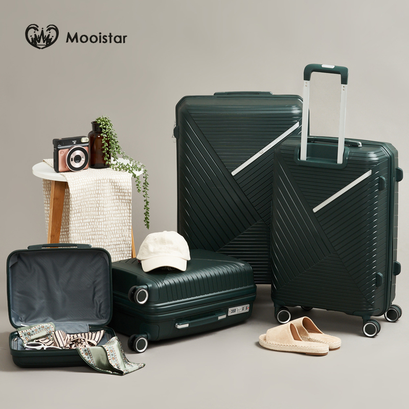 42% off on 4-Piece Hard Shell Luggage Set | OneDayOnly