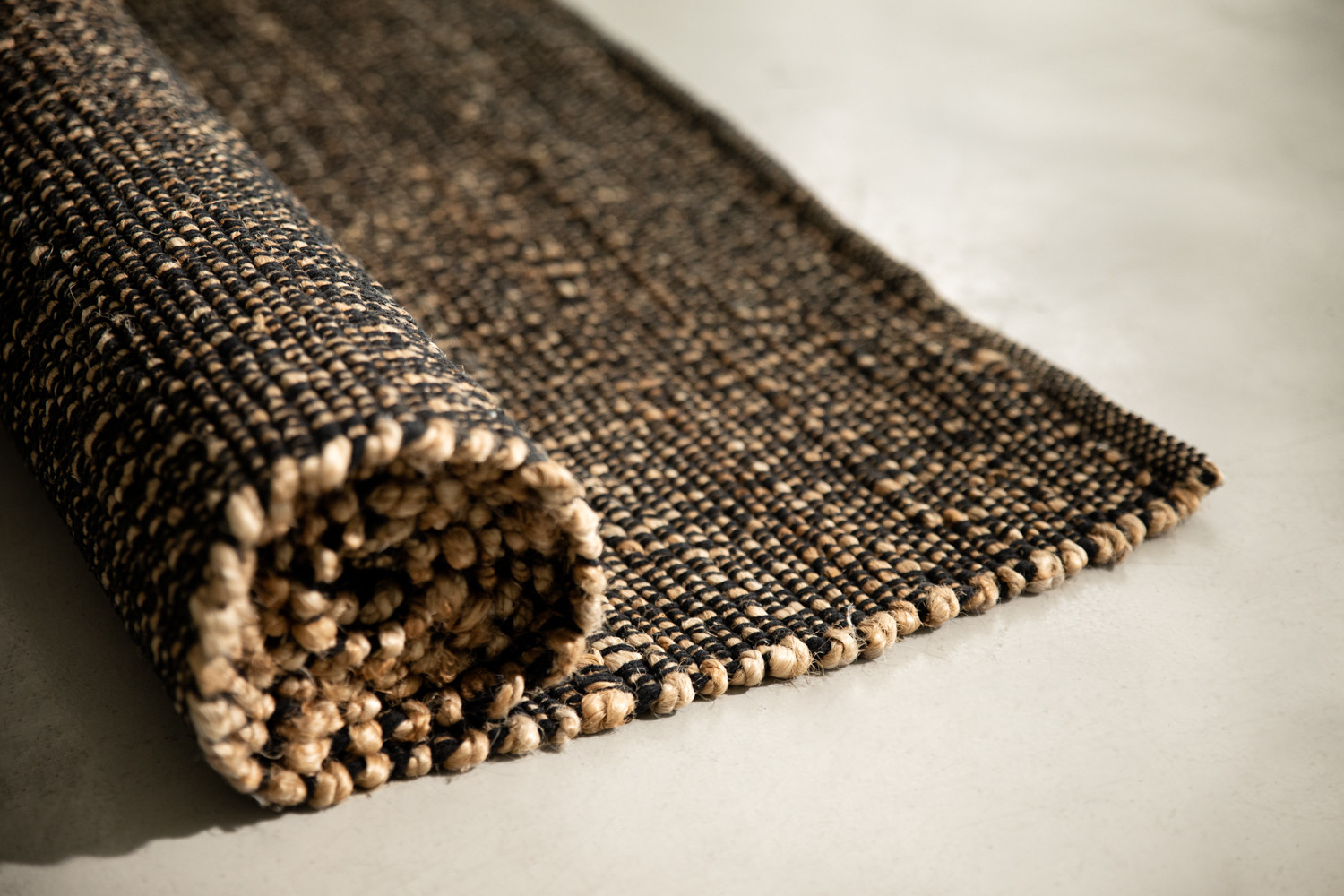 R300 off on Lienzo Textured Woven Rug | OneDayOnly