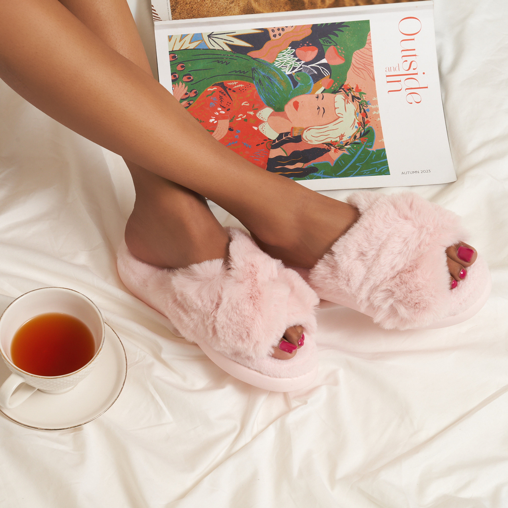 40% off on Ladies Fluffy Crossover Slippers | OneDayOnly