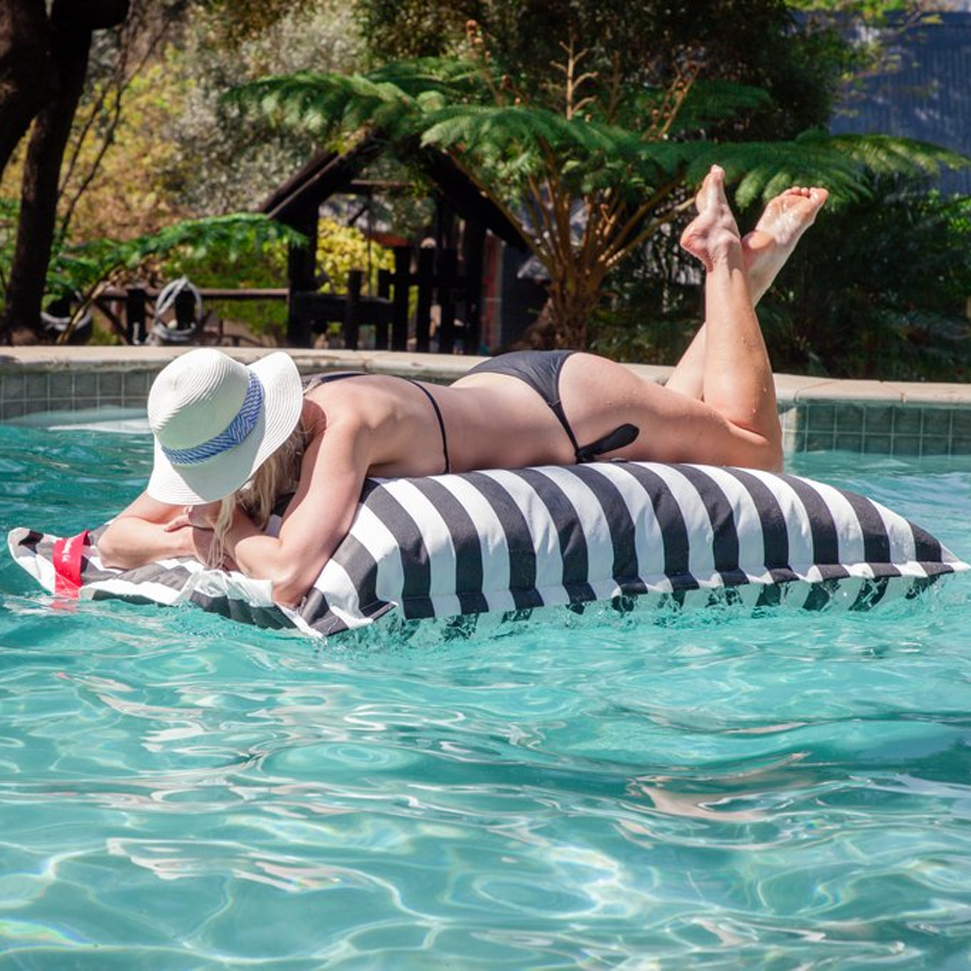 20% off on UV-Treated Pool Beanbags | OneDayOnly