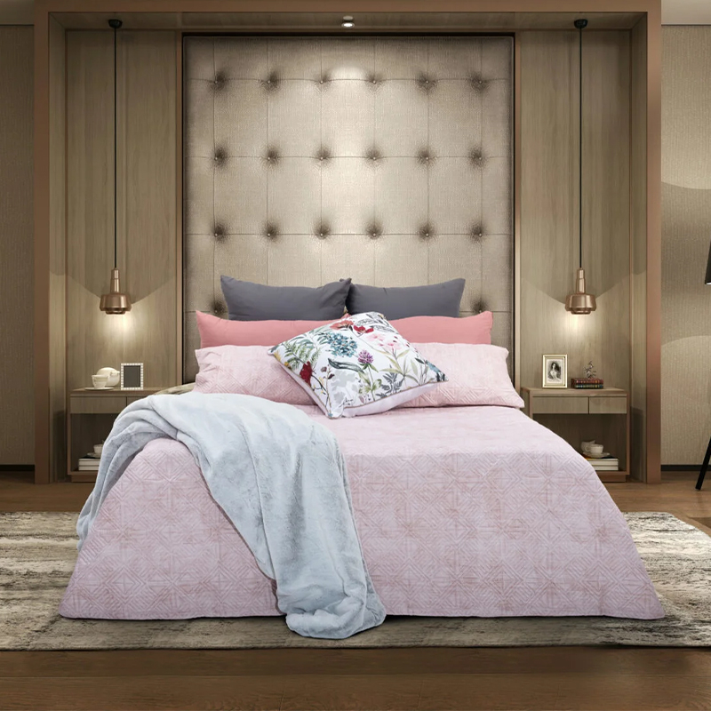 43% off on Printed and Textured Quilts | OneDayOnly