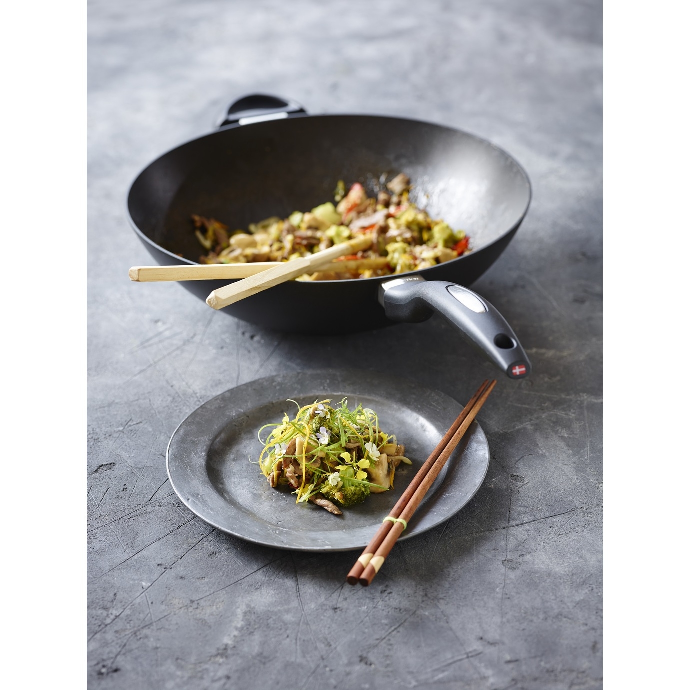 45% off on 32cm IQ Wok with Rack & Sticks | OneDayOnly